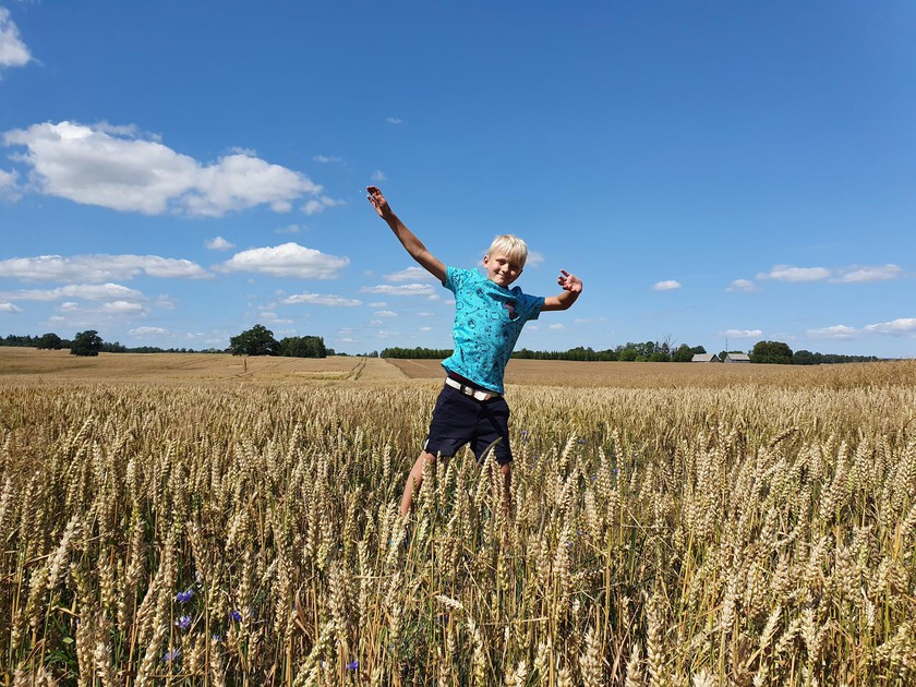 Apceļojam Kurzemi: Sabiles lelles, Zviedru cepure, kafejnīca "Lāsīte ...